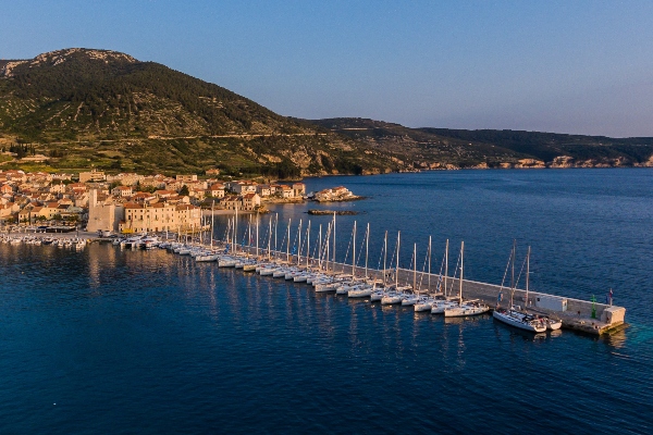 Komiža: Grad kojeg su osnovali ribari