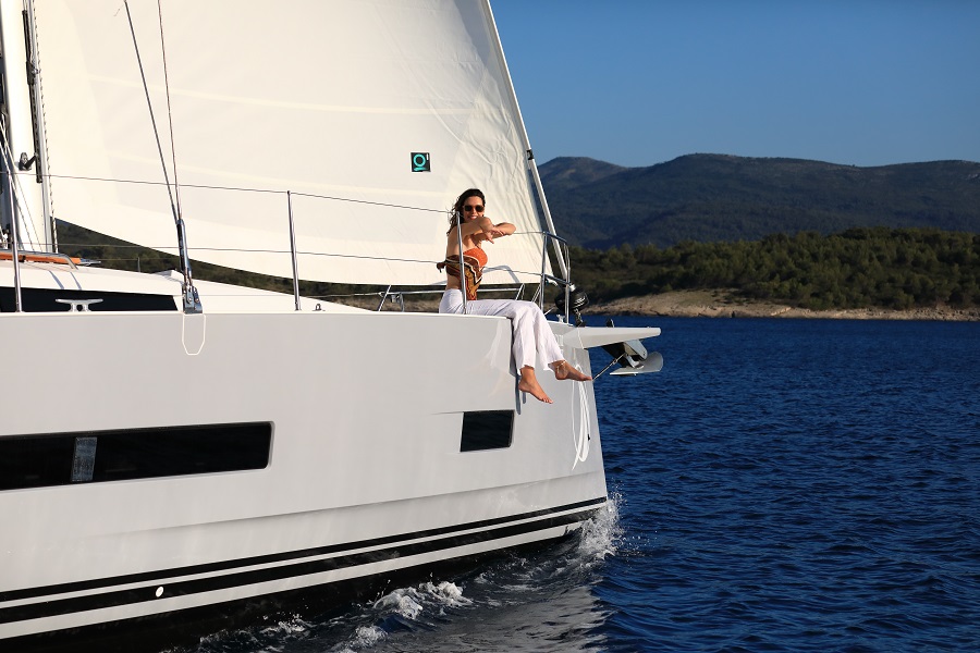 Sailing Yacht Vs Catamaran at Zara Morrill blog